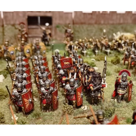 Victrix Miniatures - Early Imperial Roman Legionaries Advancing